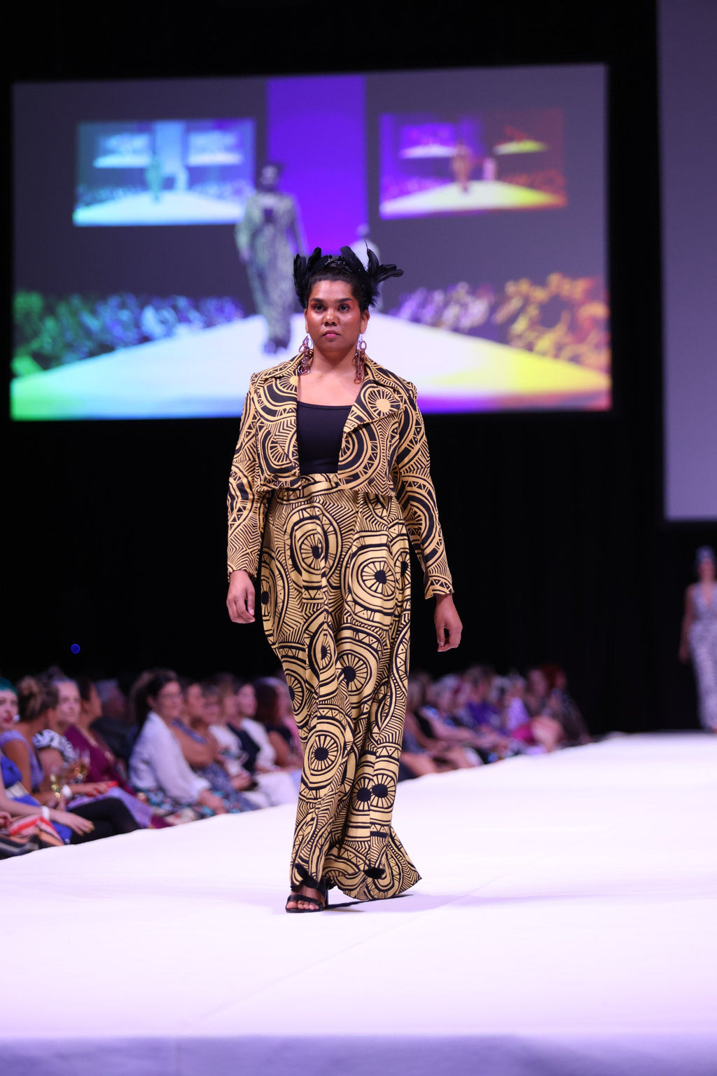 FLOW! by Tiwi Design x Ossom Wanarringa Sun Crop Jacket in Linen ...